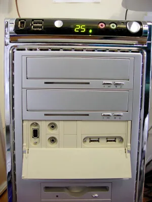 FrontX Front X-tension CPX088 (Ivory) Review - Phoronix