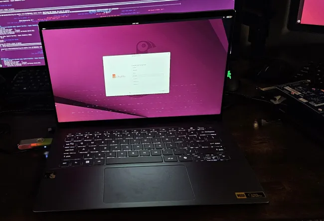 New Ubuntu Concept Snapdragon X Laptop ISOs Published - Your Mileage ...