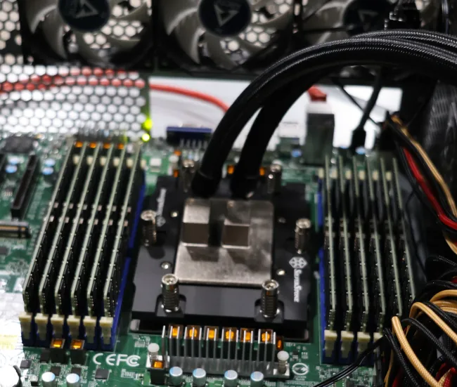 8 vs. 12 Channel DDR5-6000 Memory Performance With AMD 5th Gen EPYC ...