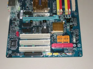 Gigabyte GA-P31-DS3L (Intel P31 + ICH7) Review - Phoronix