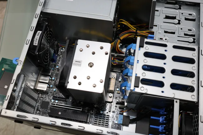 AMD EPYC 4004 Benchmarks: Outperforming Intel Xeon E-2400 With ...