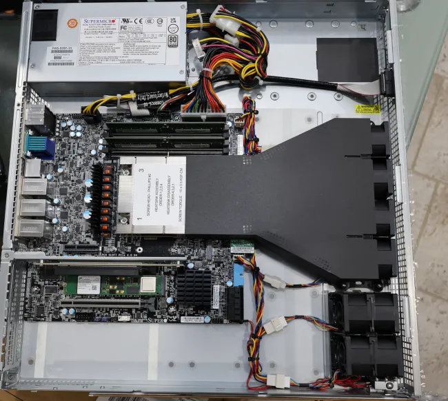 AMD EPYC 4004 Benchmarks: Outperforming Intel Xeon E-2400 With ...