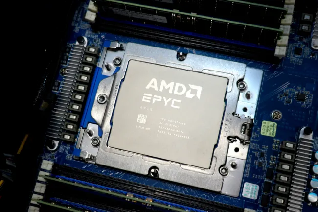 AMD EPYC Turin 128 Core Comparison: EPYC 9745 "Zen 5C" vs. EPYC 9755 ...