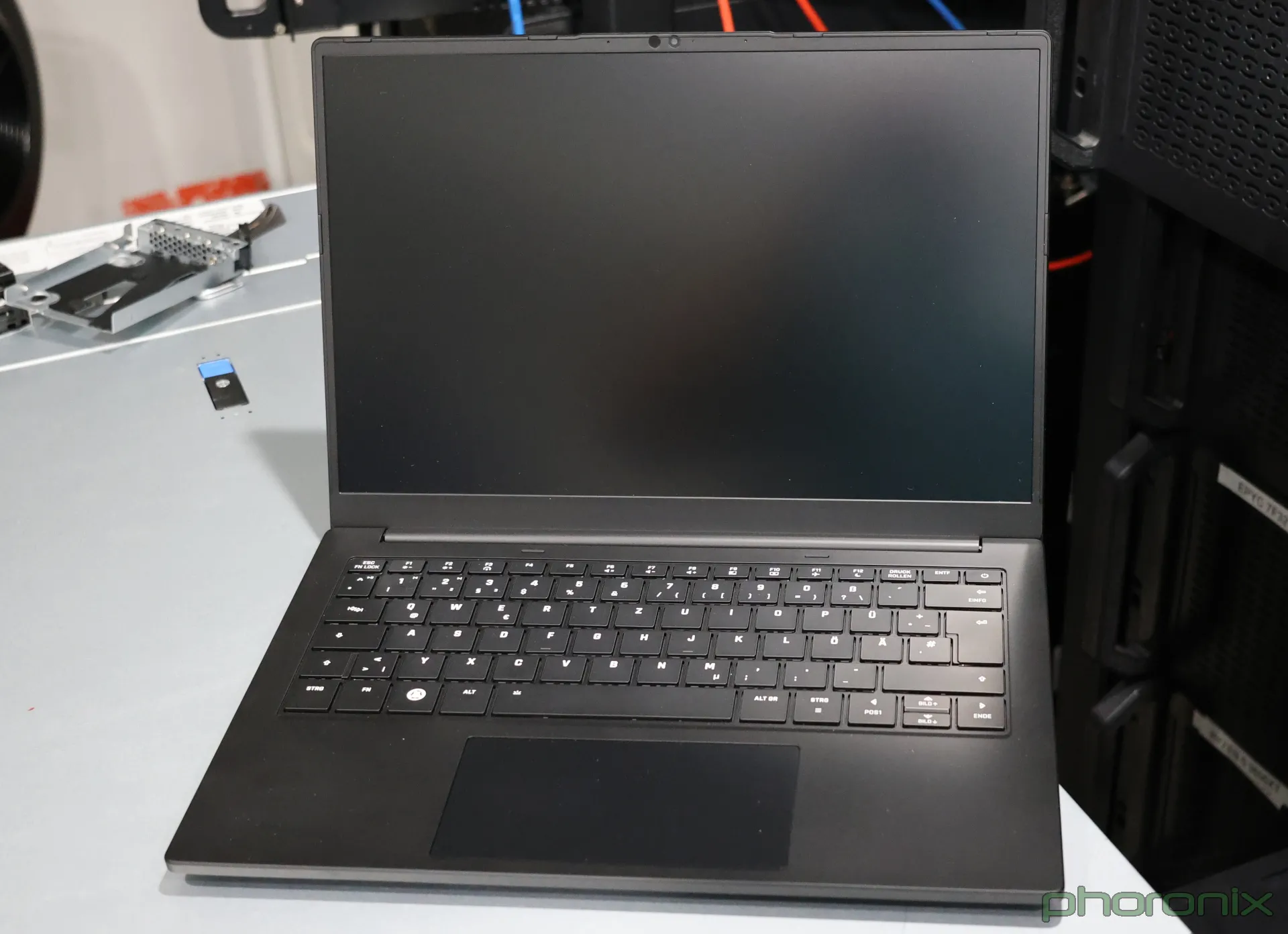 [Phoronix] AMD Ryzen 7 7840HS Linux Performance With The TUXEDO Pulse ...