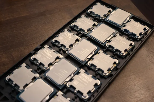 AMD Ryzen 7000/8000 Series vs. 14th Gen Intel Core CPU Performance On ...