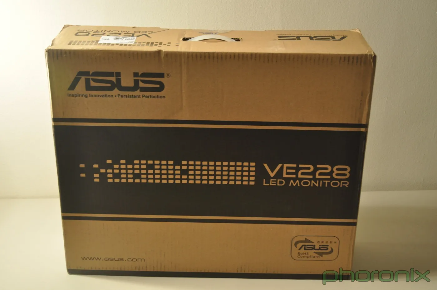 [Phoronix] ASUS VE228H HDMI LED Monitor Image (Asus Ve228 Pkg)