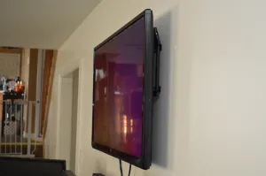 Cheetah Mounts APTMM2B: The Affordable Way To Put Your TV On The Wall ...