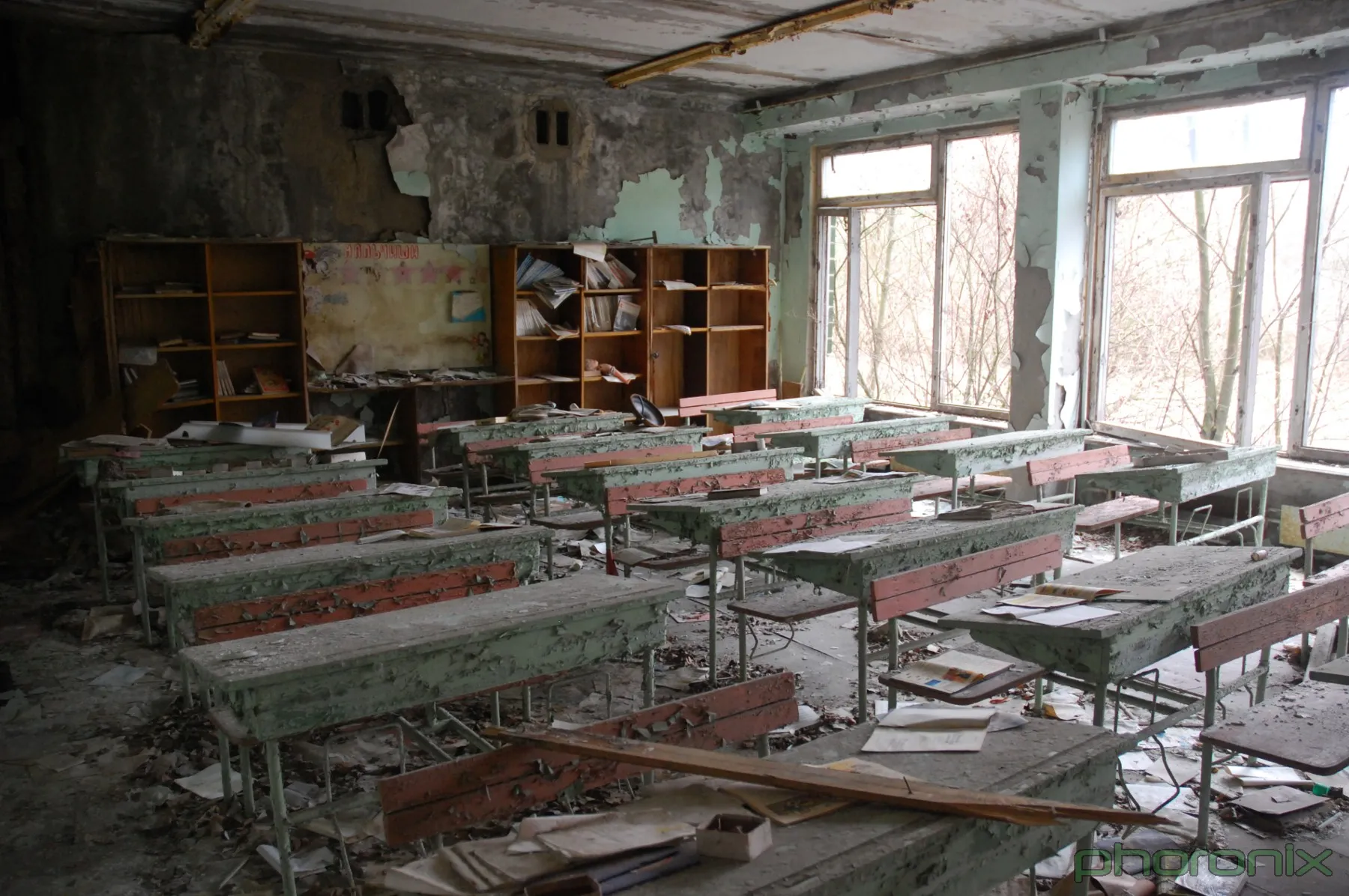 [Phoronix] Touring Chernobyl In 2010: Desks At A Chernobyl School