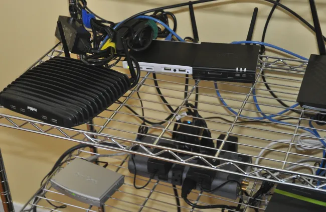 CompuLab Utilite: A Tiny, Low-Power, Low-Cost, ARM Linux Desktop - Phoronix