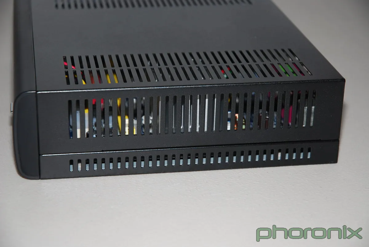 [Phoronix] Gigabyte STA Thin Client Image (Gigabyte Sta1 Side)