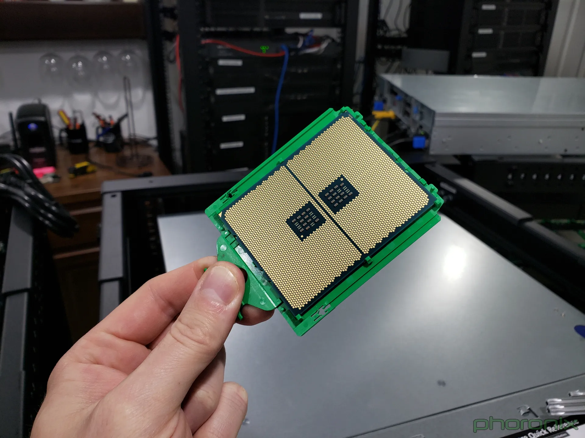 [Phoronix] A Curious Look At Eight Core Server CPU Performance From ...