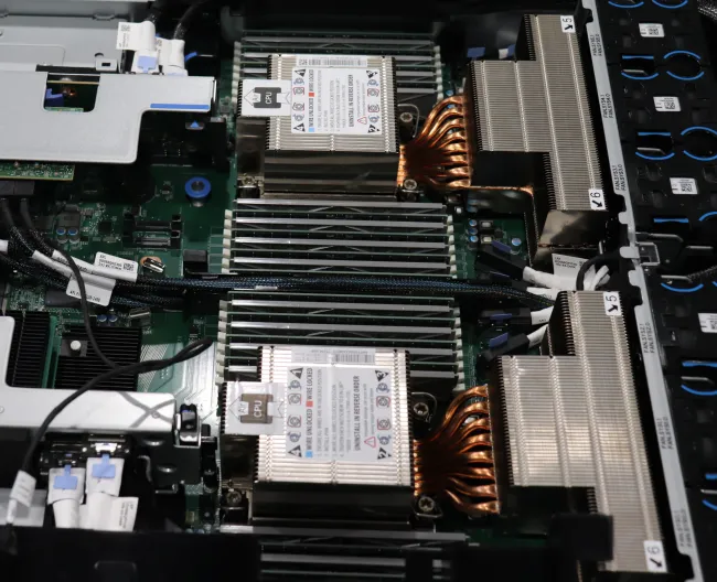 Intel Xeon Platinum 8490H "Sapphire Rapids" Performance Benchmarks ...