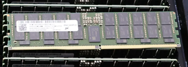MRDIMM 8800MT/s vs. DDR5-6400 Memory Performance With Intel Xeon 6 Review - Phoronix