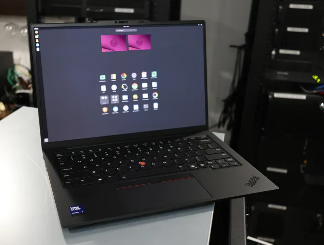 Lenovo ThinkPad X1 Carbon Gen 13 Aura Can Work Well As A Solid Linux ...