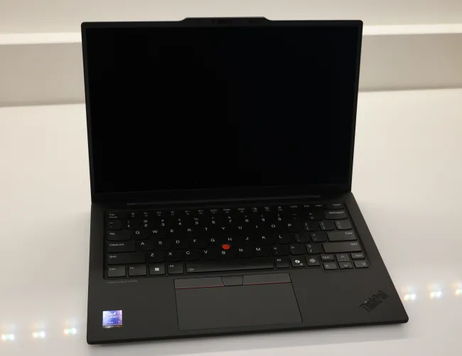 Lenovo ThinkPad X1 Carbon Gen 13 Aura Can Work Well As A Solid Linux ...