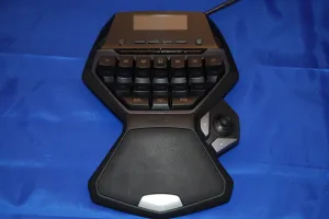 Logitech G13 Advanced Gameboard Review - Phoronix