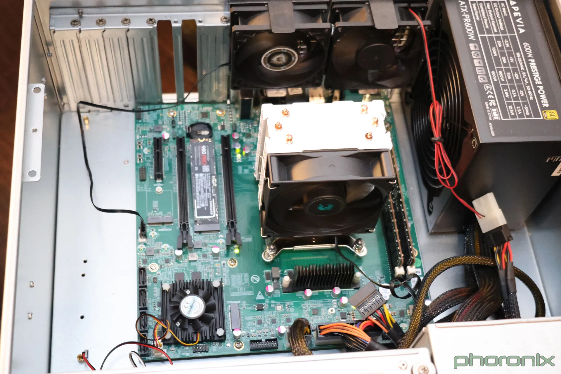 [Phoronix] Loongson 3B6000 Benchmarks: How China's LoongArch CPU ...