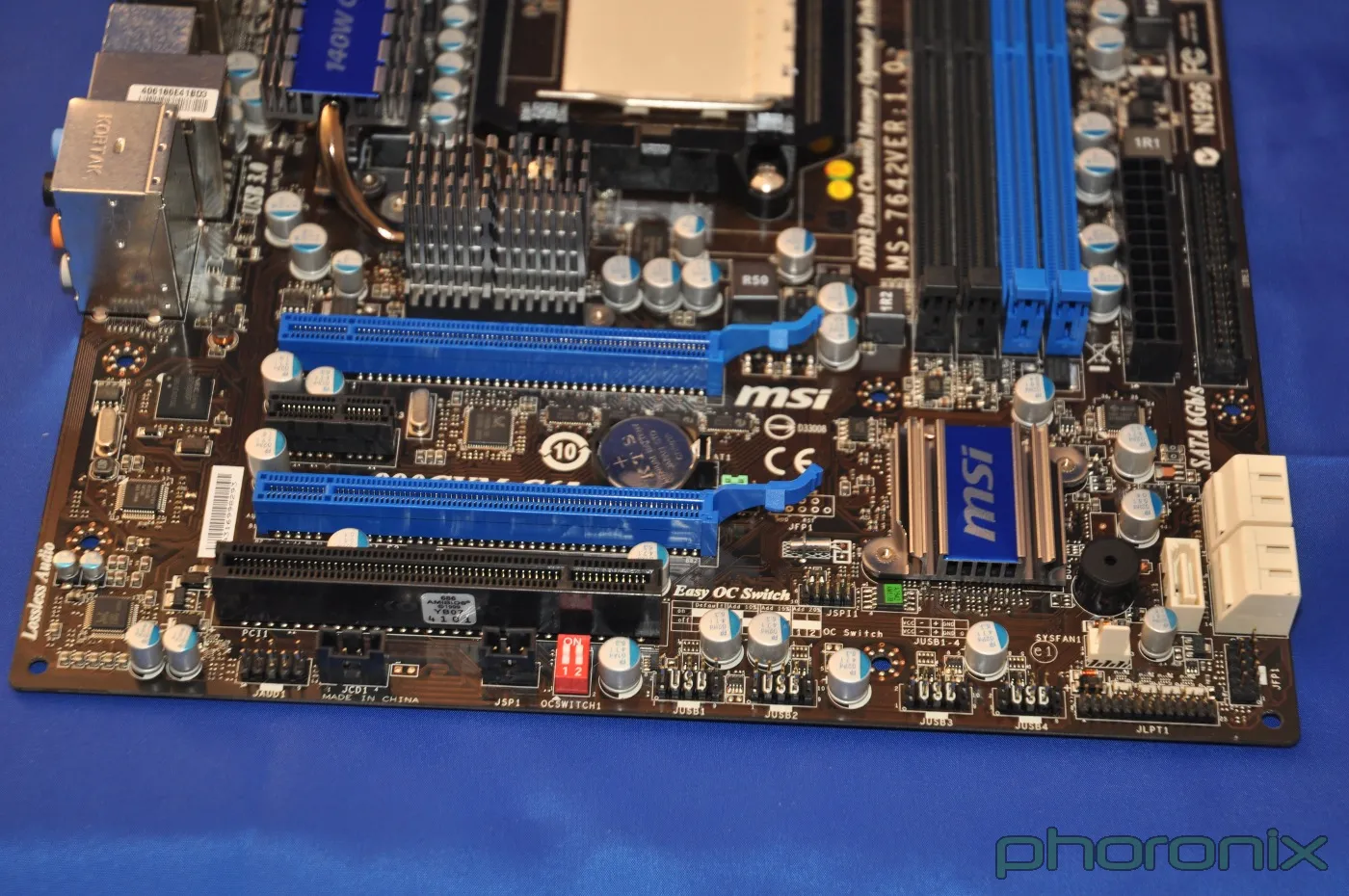 [Phoronix] MSI 890GXM-G65 Image (Msi 890gxm Mobo4)