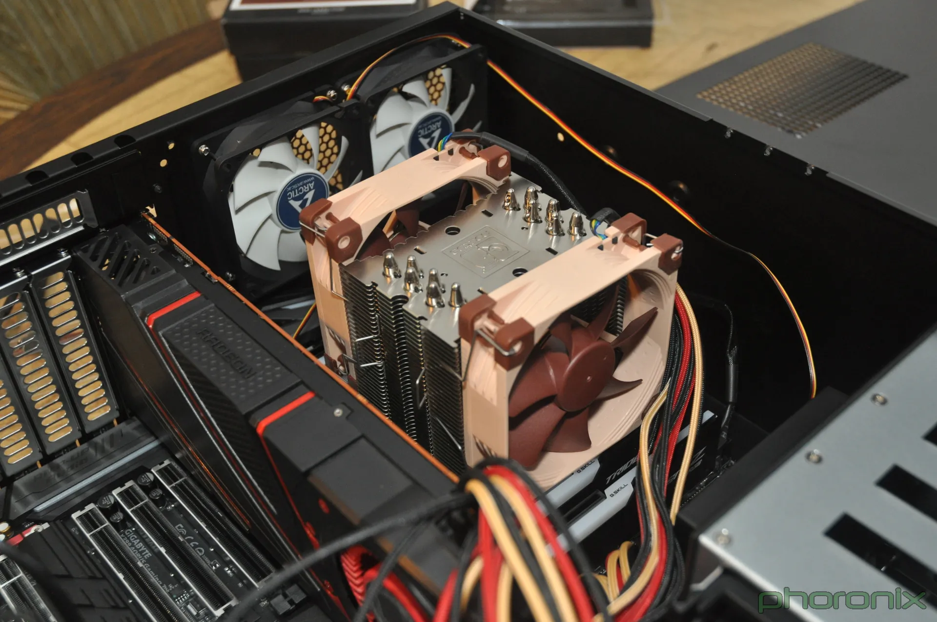 [Phoronix] Noctua NH-U9 TR4-SP3: Keeping Threadripper Running Happy ...