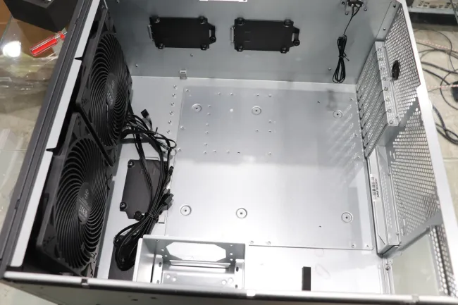 SilverStone RM51 Is A Nice 5U Chassis For Large Servers & Workstations ...