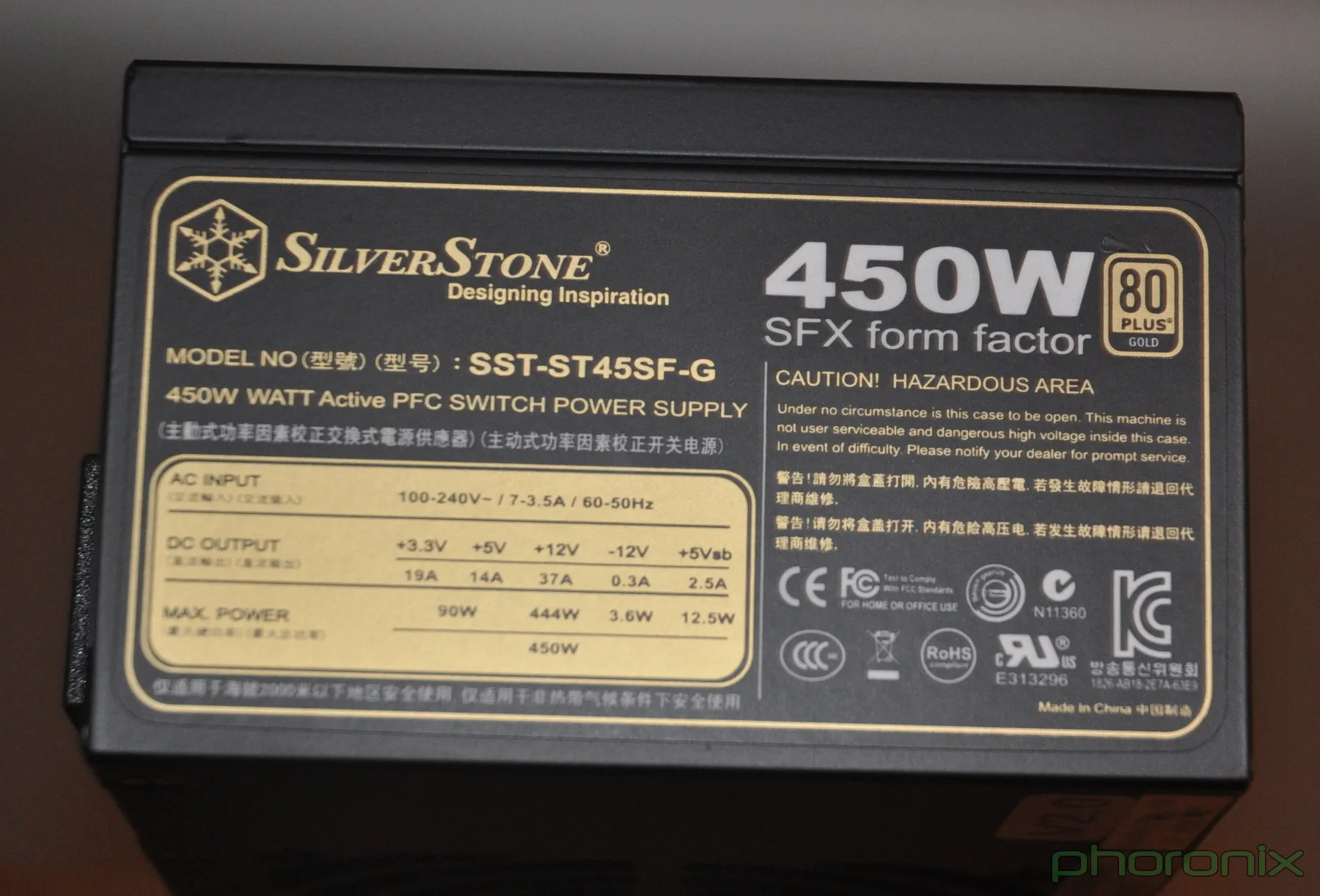 [Phoronix] SilverStone Raven RVZ01 Image (Silverstone Rvz01 Psu7)