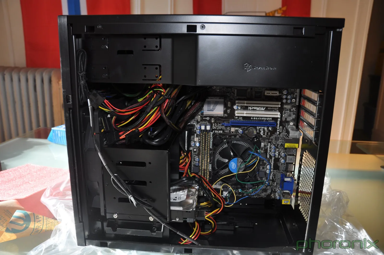 [Phoronix] SilverStone Temjin TJ08-E Evolution Image (Silverstone Tj08e ...
