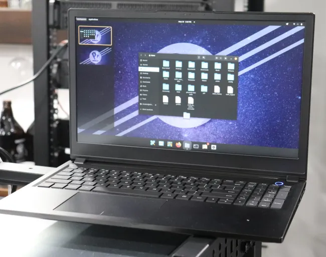 System76 Pangolin Makes For A Nice All-AMD Linux Laptop Review - Phoronix