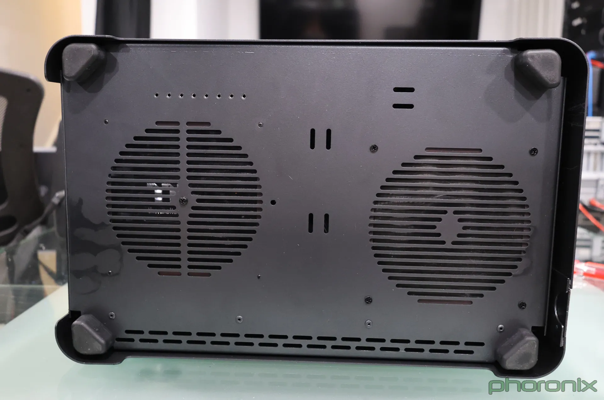 [Phoronix] System76 Thelio Major Powered By AMD Ryzen Threadripper 7000 ...