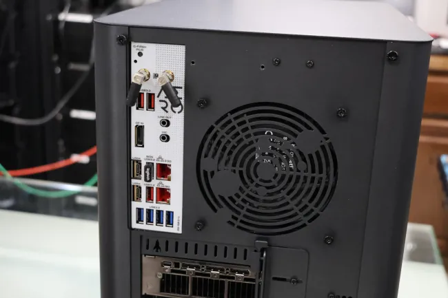 System76 Thelio Major Powered By AMD Ryzen Threadripper 7000 Series ...